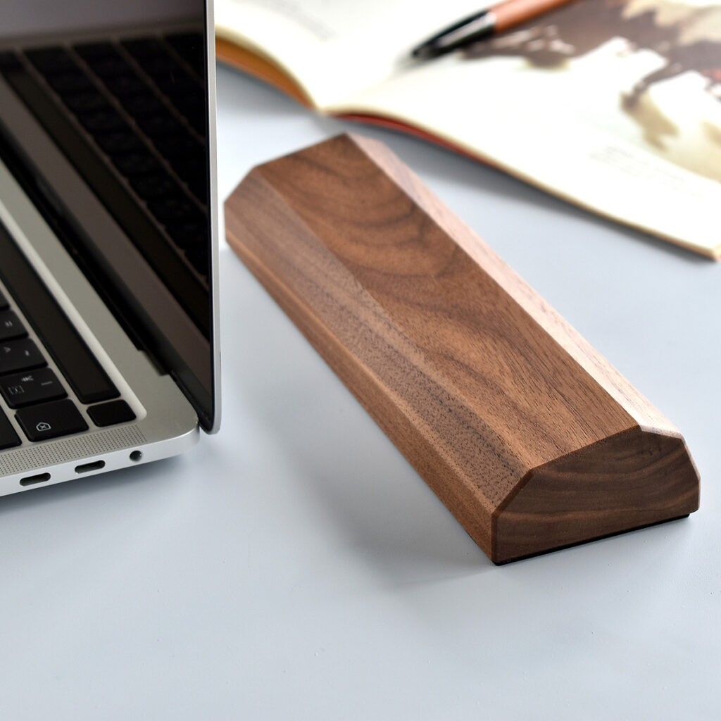 男性が喜ぶクリスマスプレゼント！実用的なアイテム18選 | おしゃれな木の北欧風雑貨ブランド Hacoa（ハコア）