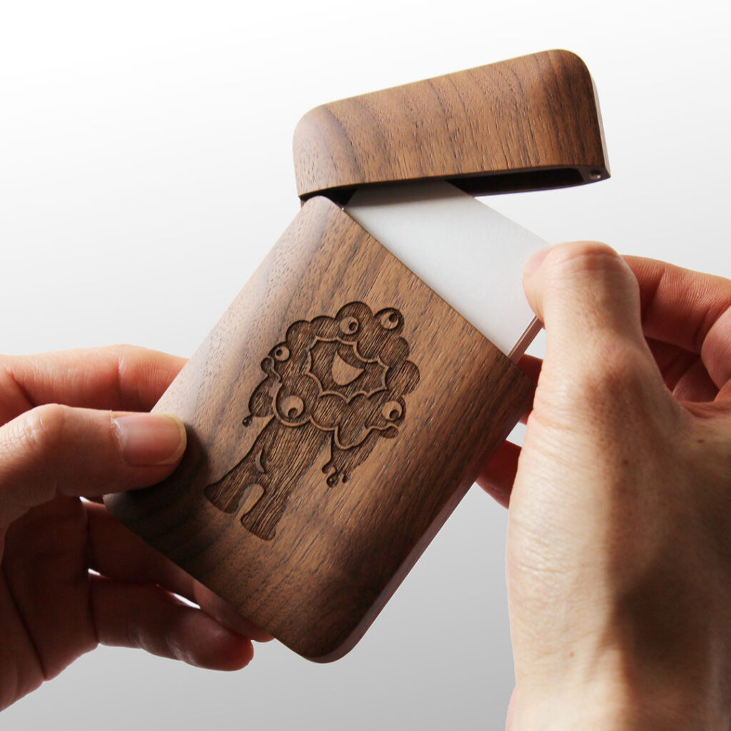 EXPO2025 ミャクミャク [大屋根リング端材] フォトスタンド / 卓上時計 | 木製雑貨店 ハコアダイレクトストア